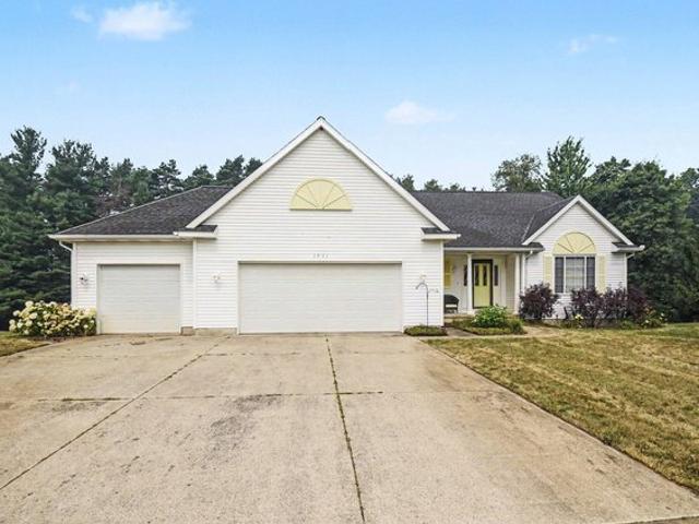 1931 Valley Pines Dr, Hastings, MI 49058