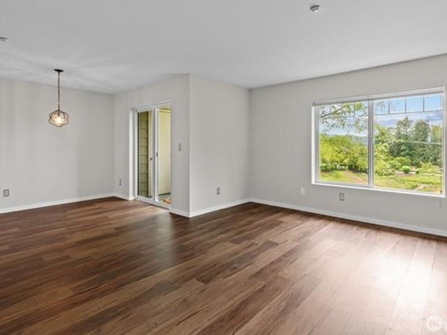 1931 23rd Pl NE Apt 202, Issaquah, WA 98029