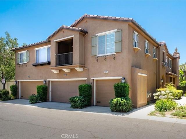 19324 Opal Ln, Saugus, CA 91350