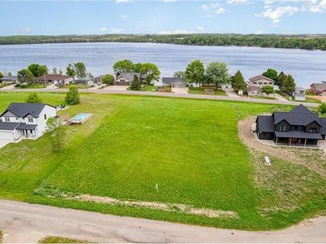 19329 Lake Volney Cir, Le Center, MN 56057
