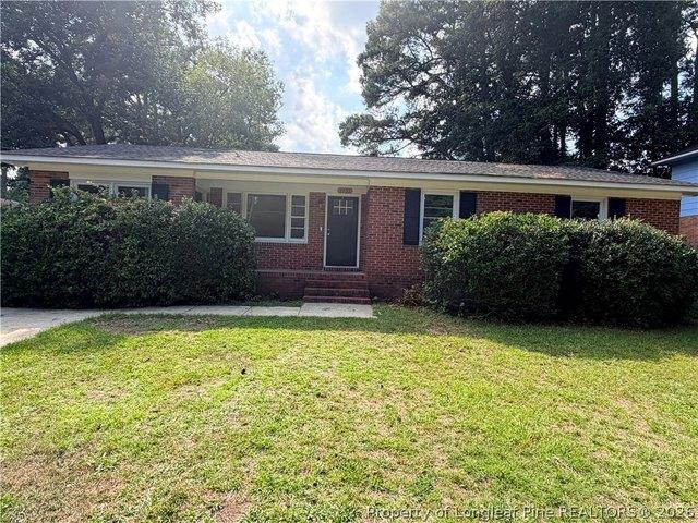1932 Ashton Rd, Fayetteville, NC 28304