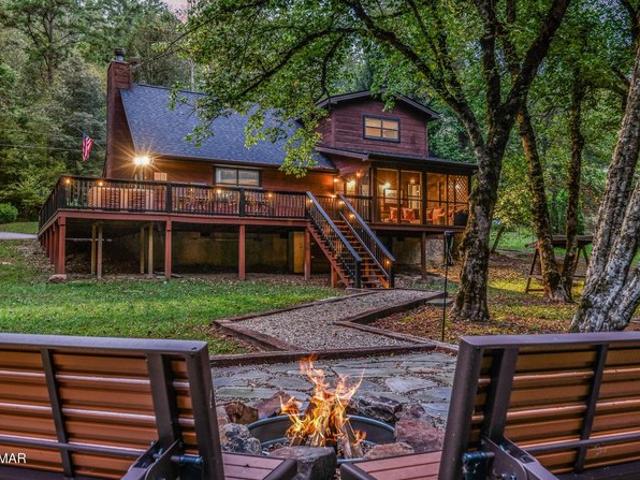 1932 Creek Hollow Way, Sevierville, TN 37876