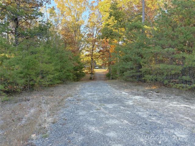 1932 Douglas Road