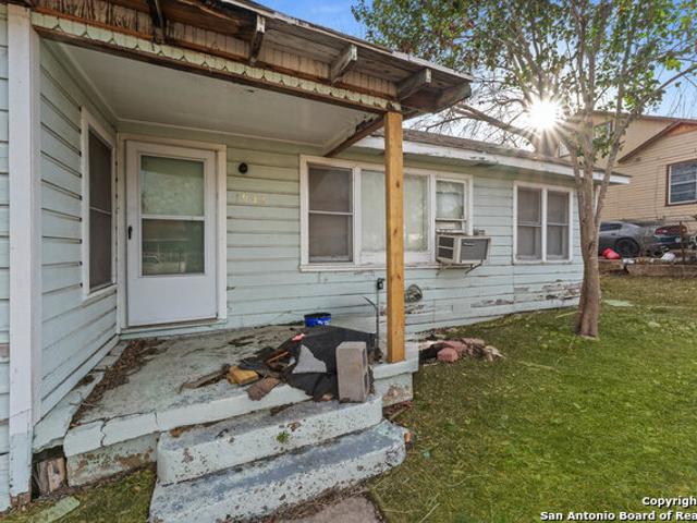 1932 E Highland Blvd