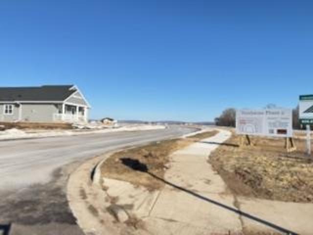 1932 Jack Ryan, Prairie du Sac, WI 53578 | MLS #2016