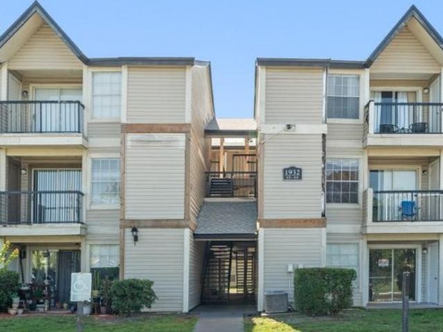 1932 Lake Atriums Cir Apt 69, Orlando, FL 32839