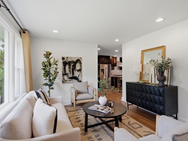 1932 Valley Park Dr