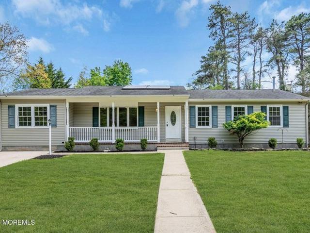 1932 12th Ave, Toms River, NJ 08757