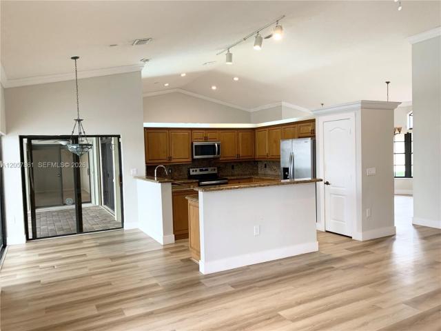 19331 NW 8th St, Pembroke Pines, US, FL