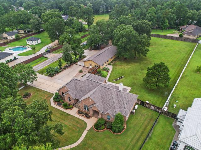 19332 Riverwalk Drive