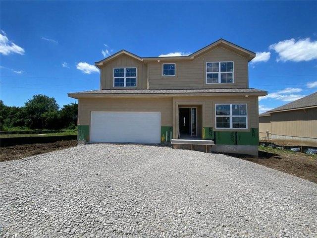 19338 Skyview Ln, Spring Hill, KS 66083