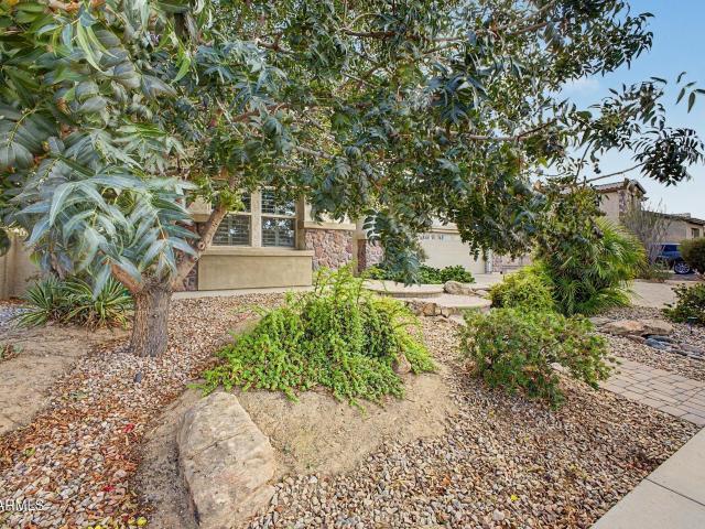 19339 W Colter Street