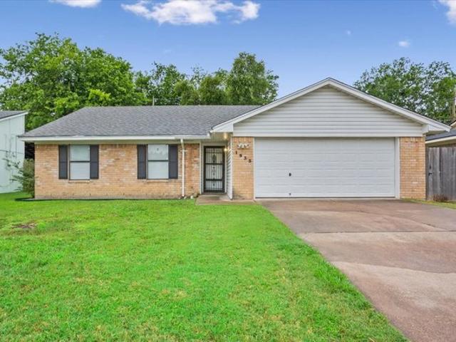 1933 Century Dr, Waco, TX 76712