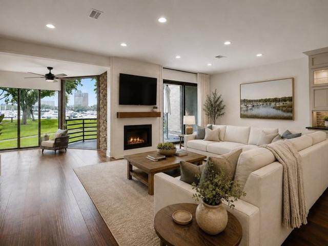 1933 Enterprise Ave, League City, TX 77573