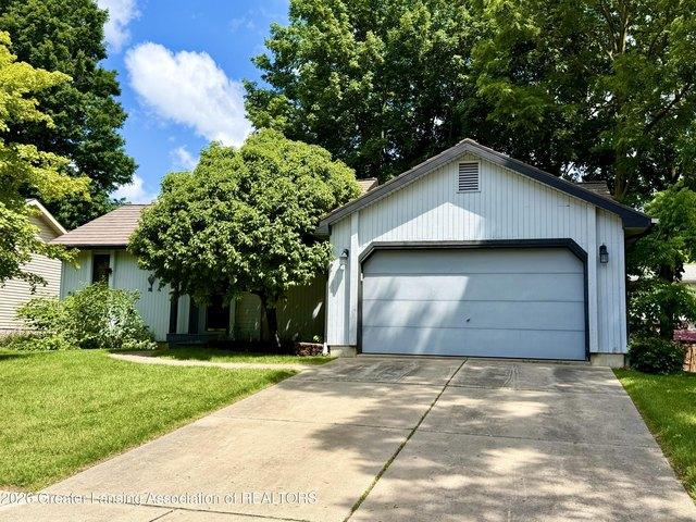 1933 Fairmont St, Lansing, MI 48911