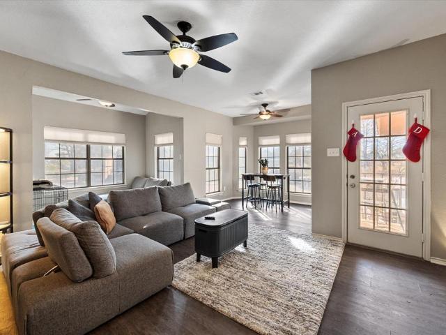 1933 Island Cir, Unit A201, Tool, TX 75143 | MLS #21155