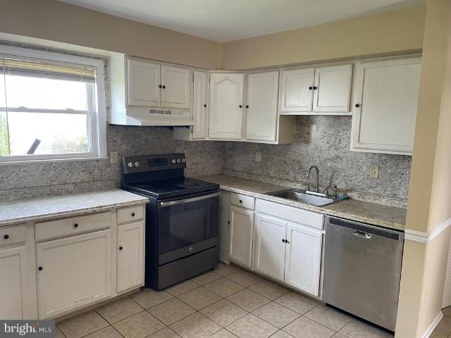 1933 Juniper Lane # 25