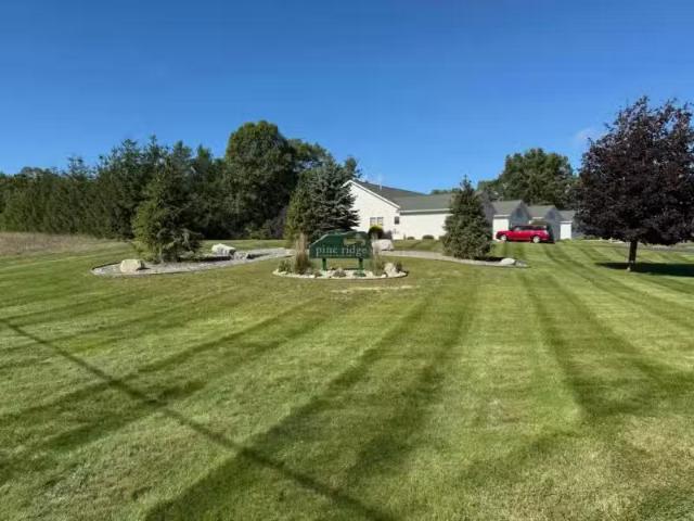 1933 PINE RIDGE DR # 5, MANISTEE, MI 49660 Condo/Townhome For.