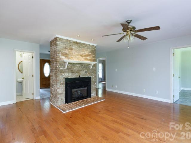 1933 Pleasant Road