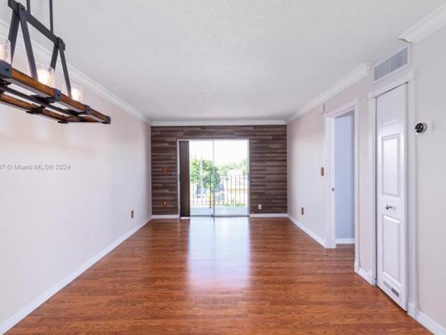 1933 SW 7th St #403, Miami, FL 33135