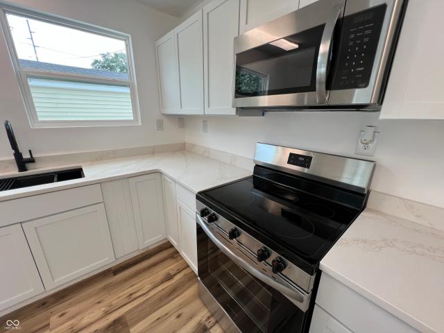 1933 S M Street
