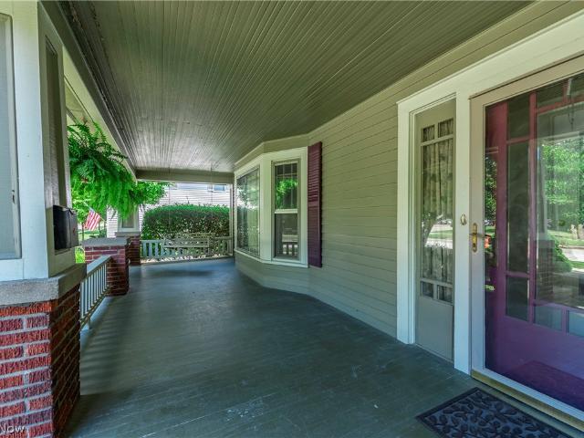 193 1/2 W Main Street