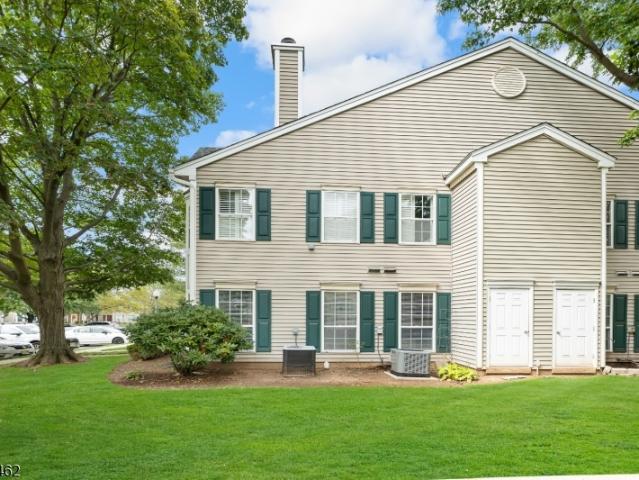 193 Columbus Dr