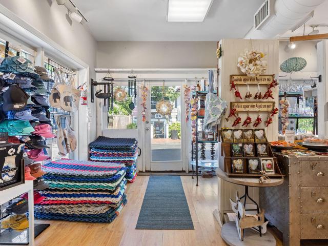 193 Commercial Street