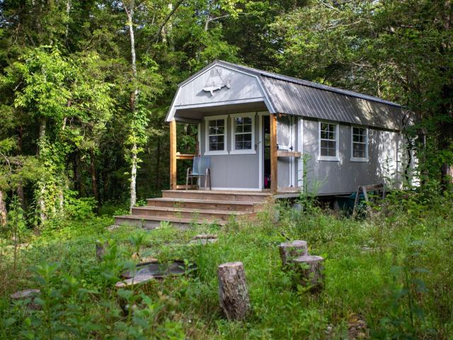 193 Dixon Ln