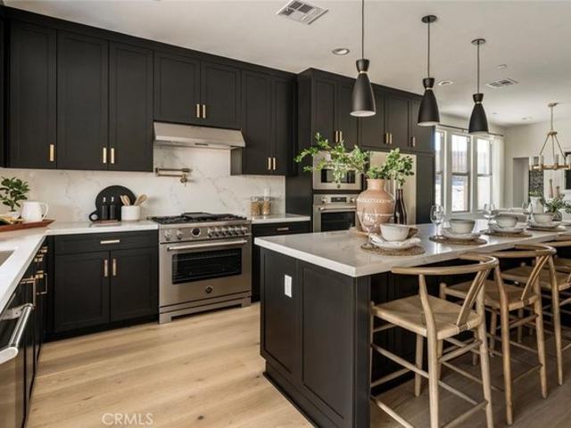 193 E Palm St, Altadena, CA 91001
