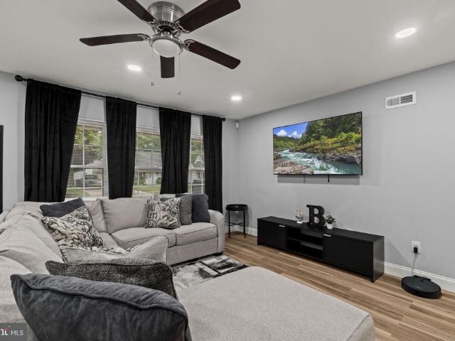 193 Kenwood Drive S #