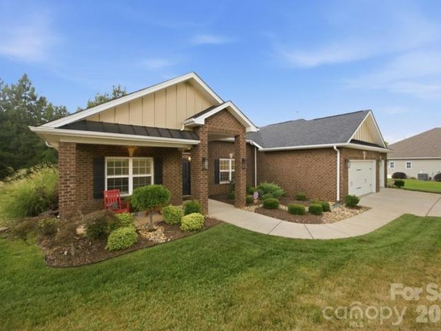 193 Hunters Hill Dr, Statesville, NC 28677