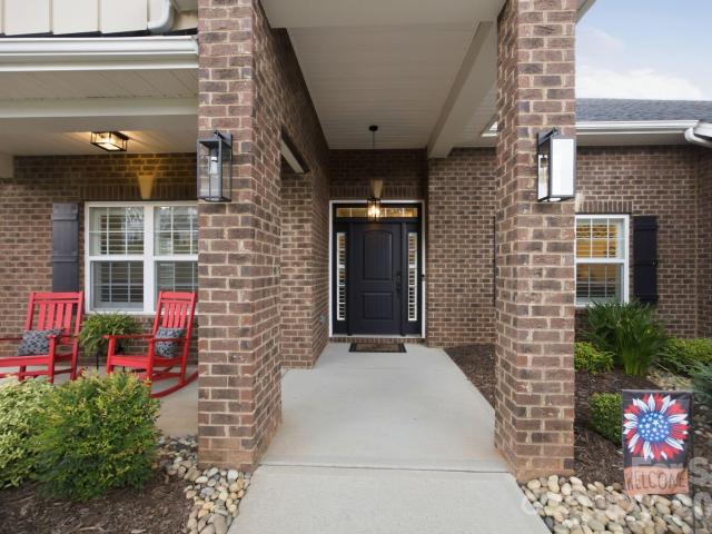 193 Hunters Hill Drive