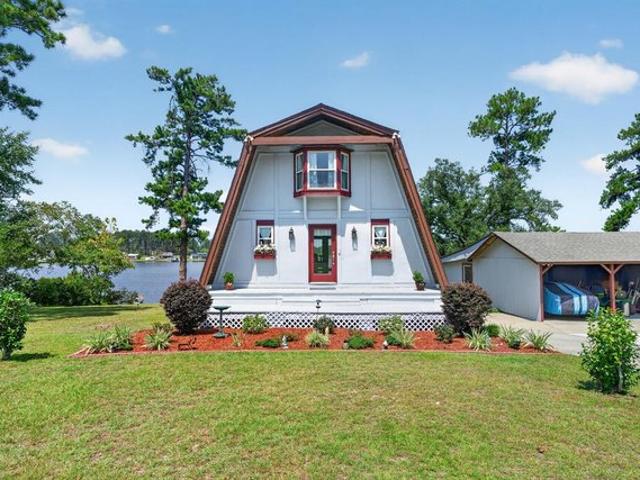 193 Oakwood Cir, Douglas, GA 31535