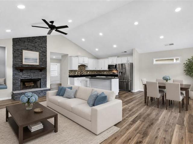 193 Lakeside Drive