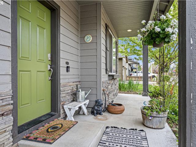 193 sumac ct