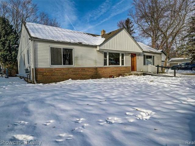 19443 Weyher St, Livonia, MI 48152