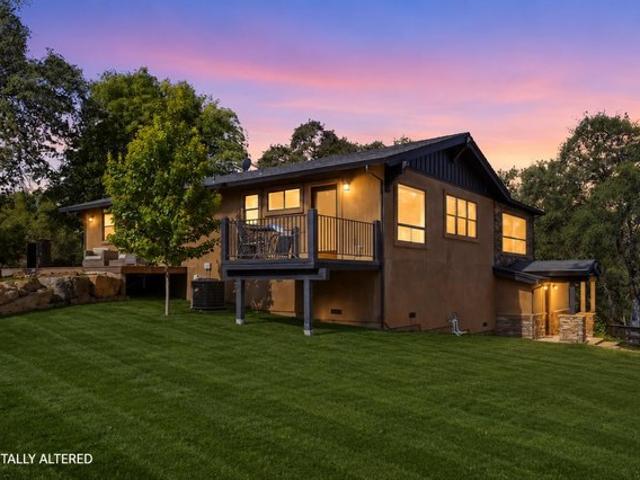 19441 Edgett Ln, Penn Valley, CA 95946