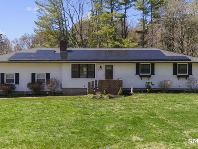1944 Moose Hill Rd, Guilford, CT 06437