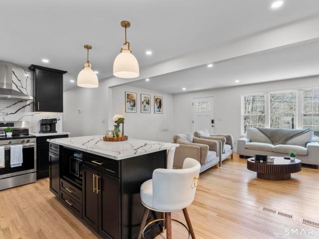 1944 Moose Hill Rd, Guilford, CT 06437 | MLS #24167 | Compass
