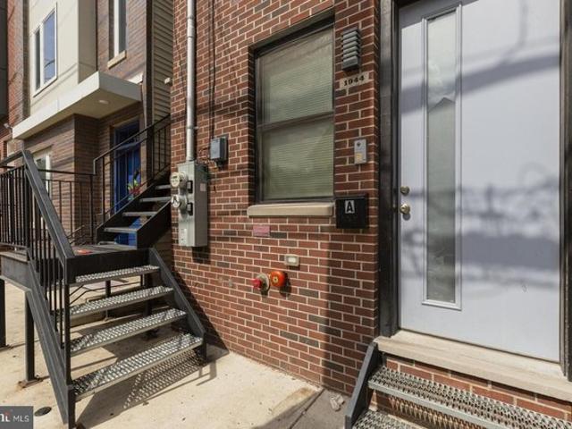 1944 N 8th St, Philadelphia, PA 19122