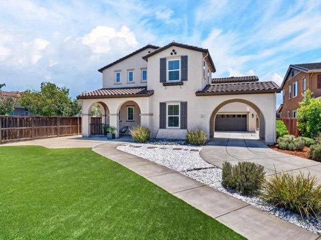 1944 N Henry Ct, Woodland, CA 95776