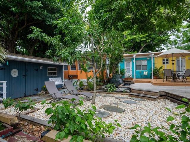 1944 NE 5th St, Deerfield Beach, FL 33441