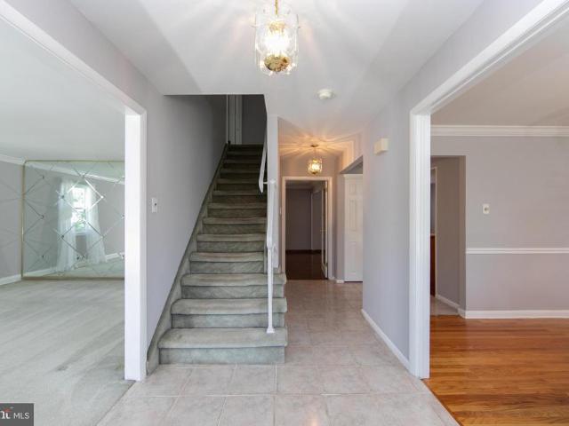 1944 Birchwood Park Drive N