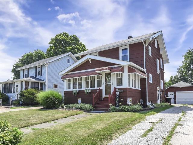1944 E 45th Street