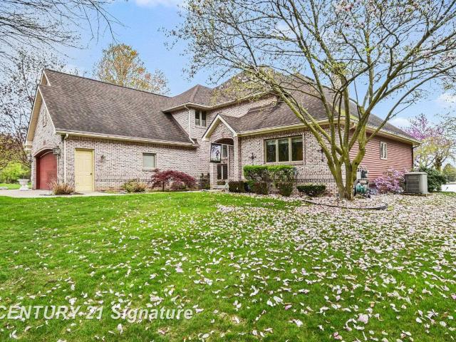 1944 E Lake Circle Drive