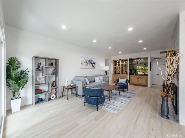 1944 Glendon Ave, Unit 209, Los Angeles, CA 90025 | MLS #PW26140