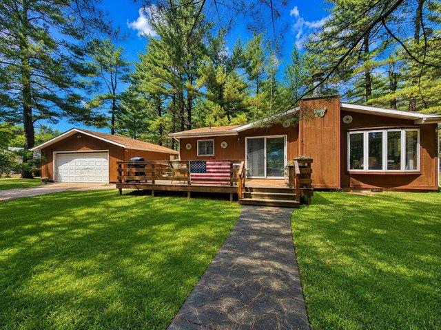 1944 Lake Dr, Friendship, WI 53934