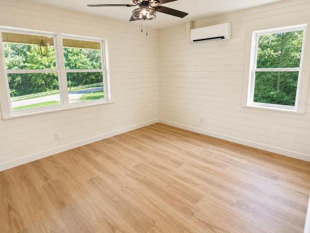 1944 Pine View Drive