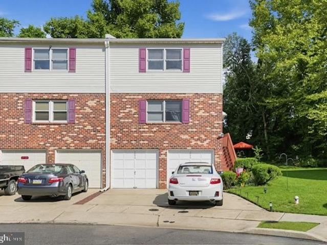 1944 Ridley Mill Ln, Woodlyn, PA 19094